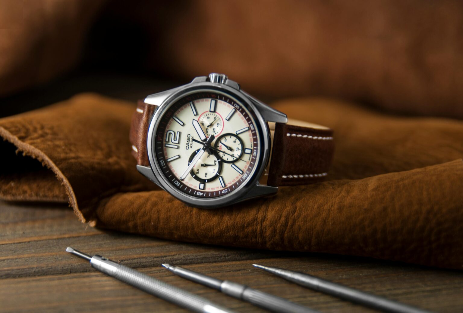 Best Investment Watches: Brands That Retain Value - TimeLuxury Guide